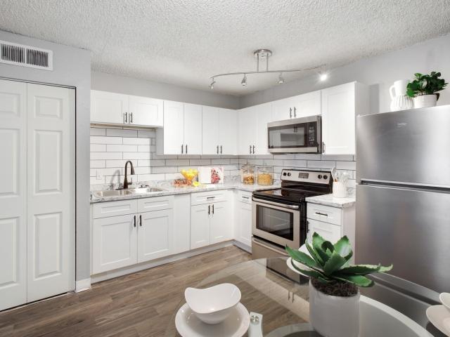 3 BR, 1 BA Apartment 6816 W Bethany Home Road Unit 55, Glendale, AZ 85303