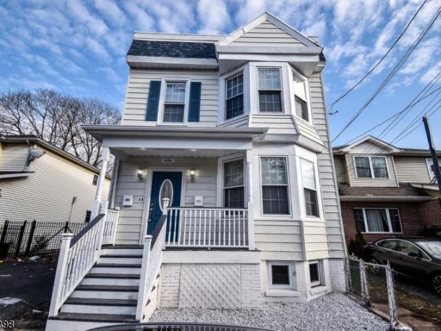 3 BR, 1 BA Apartment 684 S 20th St, Newark, NJ 07103