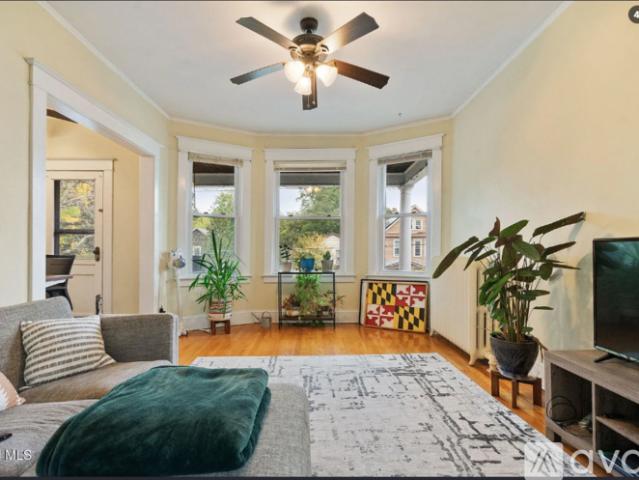 3 BR, 1 BA Apartment 685 Myrtle Avenue, Unit 2nd Floor, Albany, NY 12208