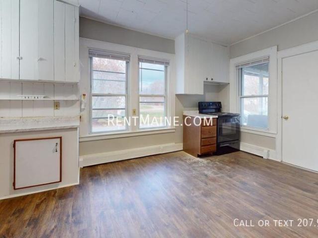3 BR, 1 BA Apartment 600 S Main St. Apt Brewer, ME 04412