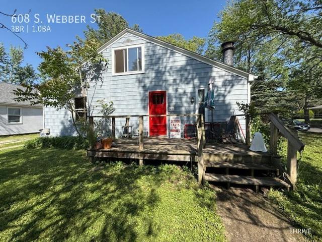 3 BR, 1 BA Apartment 608 S. Webber St Urbana, IL 61801