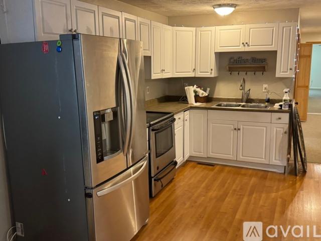 3 BR, 1 BA Apartment 613 South Stark Highway, Weare, NH 03281