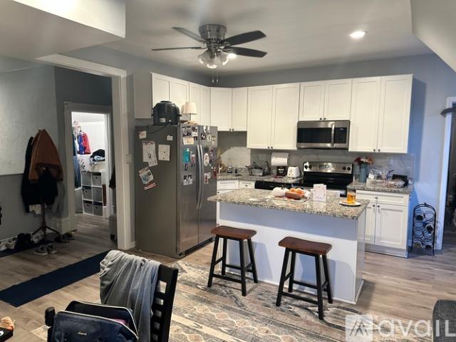 3 BR, 1 BA Apartment 621 N Negley Ave, Unit 3rd floor, Pittsburgh, PA 15206