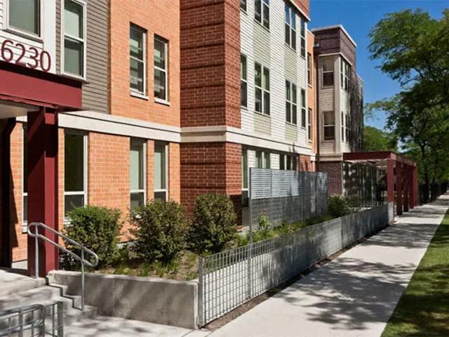 3 BR, 1 BA Apartment 6230 South Cottage Grove Avenue, Chicago, IL 60637