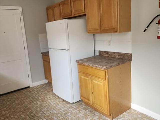 3 BR, 1 BA Apartment 62 N 6th St, Unit 2, Newark, NJ 07107