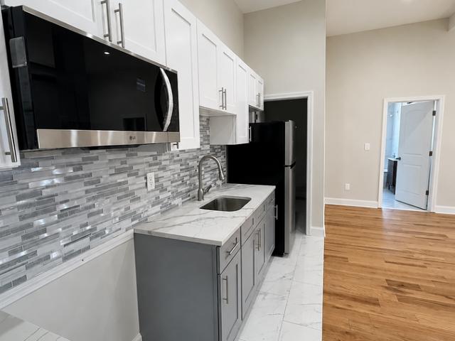 3 BR, 1 BA Apartment 740 Dixwell Ave, New Haven, CT 06511