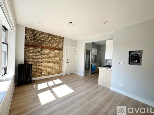 3 BR, 1 BA Apartment 7421 N Clark St, Unit 2, Chicago, IL 60626