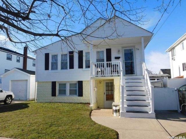 3 BR, 1 BA Apartment 76 2nd Ave, East Rockaway, NY 11518