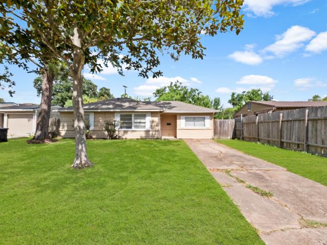 3 BR, 1 BA Apartment 7918 Jutland Road, Houston, TX 77033