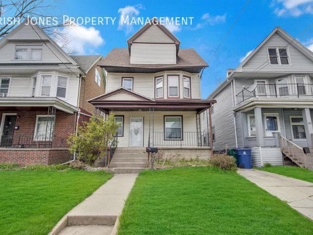 3 BR, 1 BA Apartment 700 Hopkins St Buffalo, NY 14220