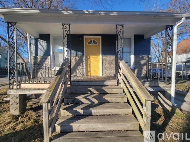 3 BR, 1 BA Apartment 701 11 Th Street, Bay City, MI 48708