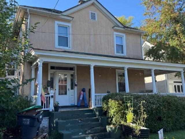 3 BR, 1 BA Apartment 702 Graves Street, Charlottesville, VA 22902