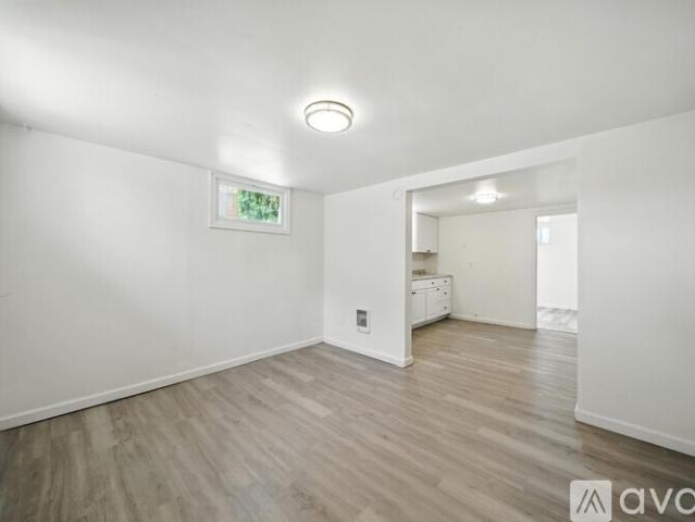 3 BR, 1 BA Apartment 70 NE Rose St, Unit B, College Place, WA 99324