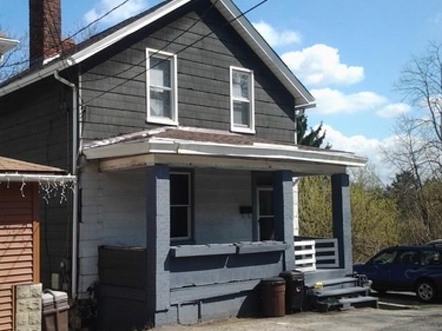 3 BR, 1 BA Apartment 70 Glenbury St, Pittsburgh, PA 15234