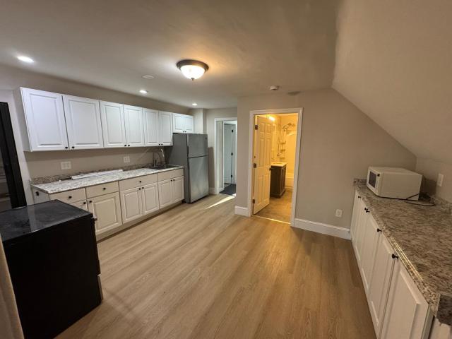 3 BR, 1 BA Apartment 70 72 Broadway, Methuen, MA 01844