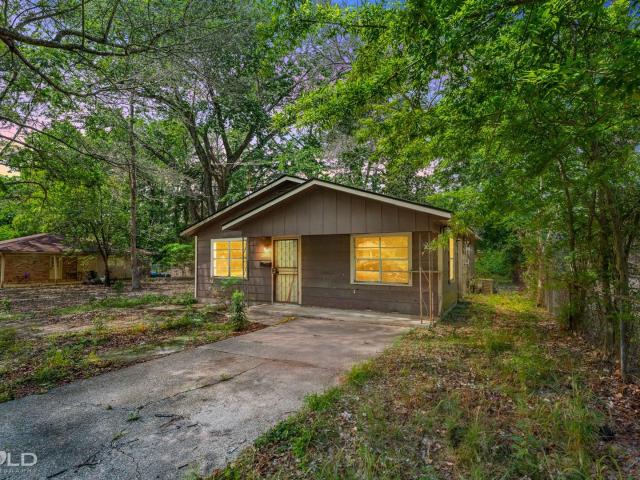 3 BR, 1 BA Apartment 7120 Karen, Shreveport, LA 71108