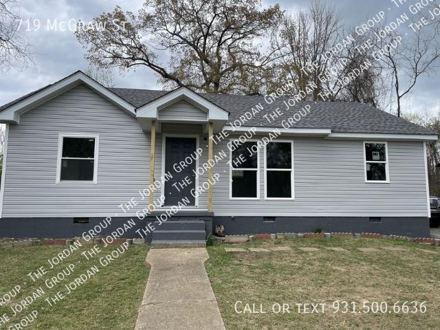 3 BR, 1 BA Apartment 719 McGraw St, Clarksville, TN 37043