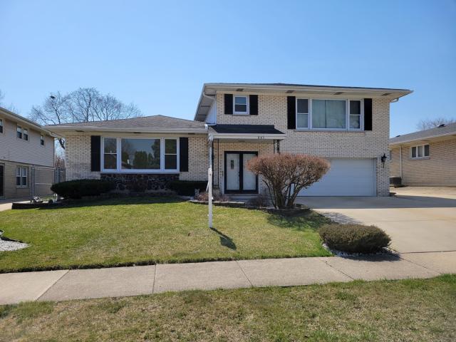 3 BR, 1 BA Apartment 843 Heritage Dr, Addison, IL 60101