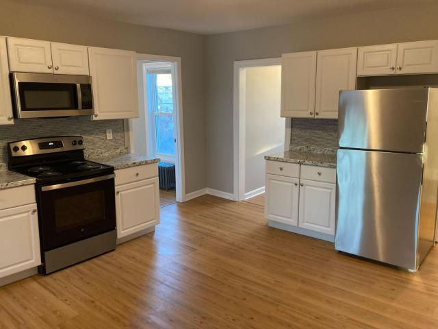 3 BR, 1 BA Apartment 84 Blodget St, Manchester, NH 03104