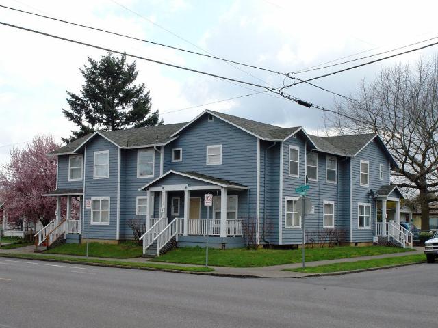 3 BR, 1 BA Apartment 8510 N. St. Louis Ave Portland, OR 97203