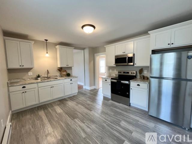 3 BR, 1 BA Apartment 86 Grove St, Unit 2, Vernon, CT 06066