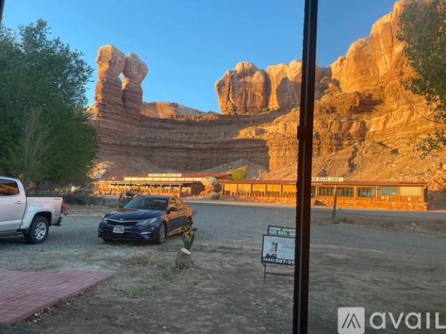3 BR, 1 BA Apartment 890 E Navajo Twins Drive, Bluff, UT 84512
