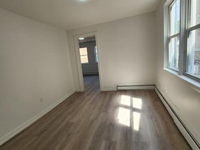 3 BR, 1 BA Apartment 804 Summer Ave, Unit APT 2, Newark, NJ 07104