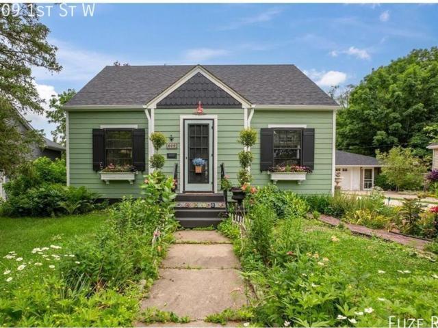 3 BR, 1 BA Apartment 809 1st St W, Northfield, MN 55057