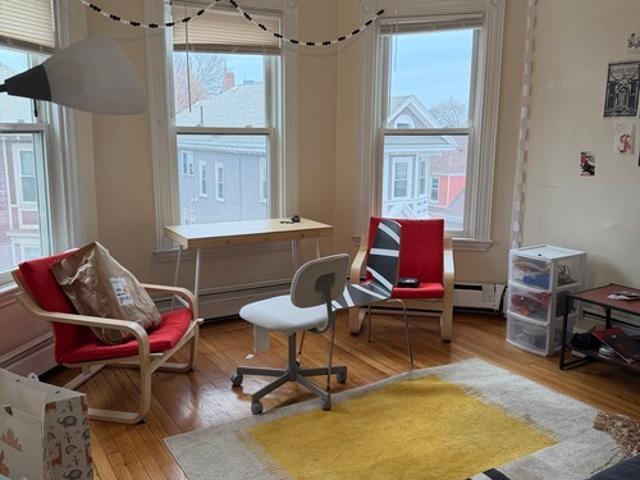 3 BR, 1 BA Apartment 80 Hillside St, Unit 3, Boston, MA 02120