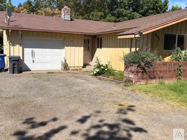 3 BR, 1 BA Apartment 8123 Mc Cormick St, Woodburn, OR 97071
