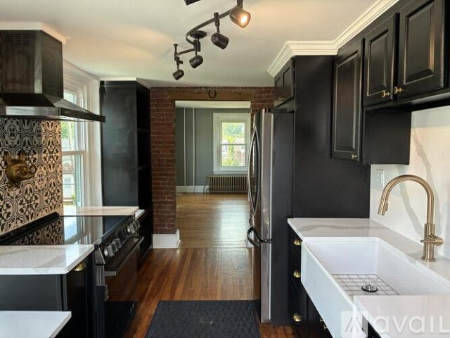 3 BR, 1 BA Apartment 814 E Hector St, Unit 2, Conshohocken, PA 19428