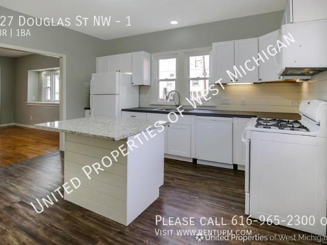 3 BR, 1 BA Apartment 827 Douglas St NW, Grand Rapids, MI 49504