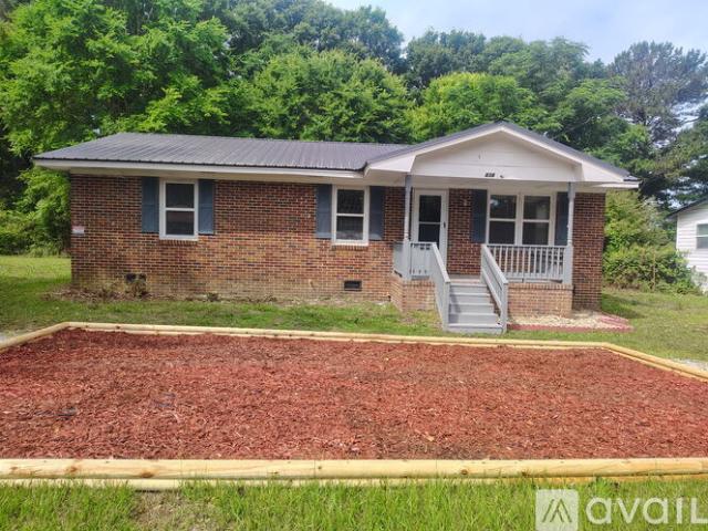 3 BR, 1 BA Apartment 838 Lincoln Ave, Elberton, GA 30635