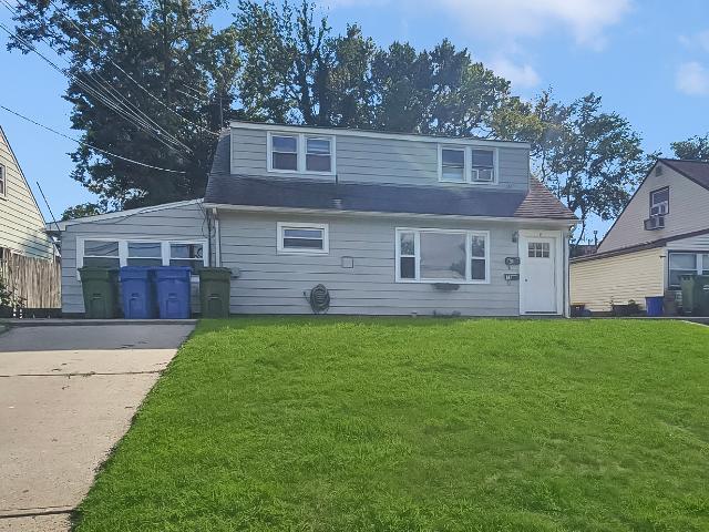 3 BR, 1 BA Apartment 8 Kendall Drive, Parlin, NJ 08859