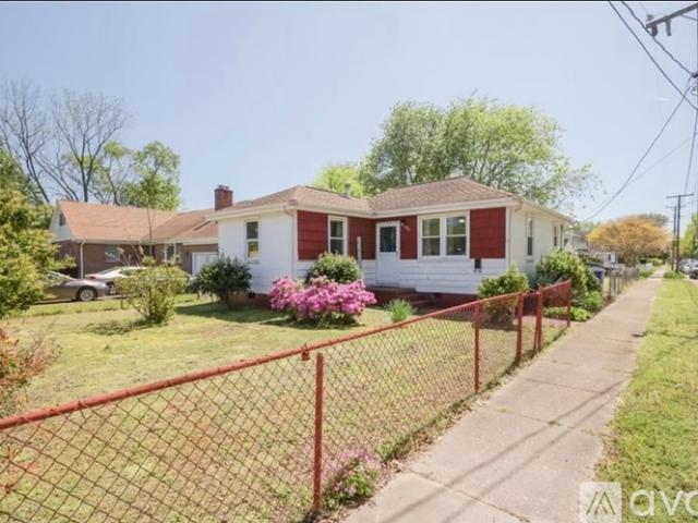 3 BR, 1 BA Apartment 941 Widgeon Road, Norfolk, VA 23513