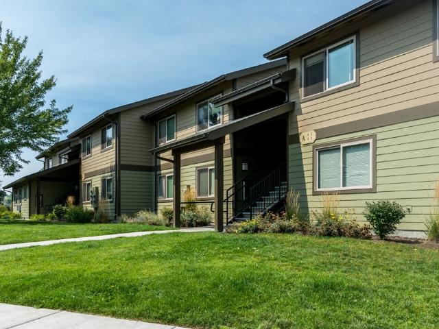 3 BR, 1 BA Apartment 950 SW Madison St, Madras, OR 97741