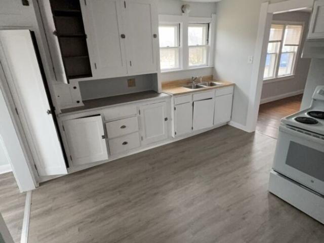 3 BR, 1 BA Apartment 960 W Delaware Ave Upper, Toledo, OH 43610