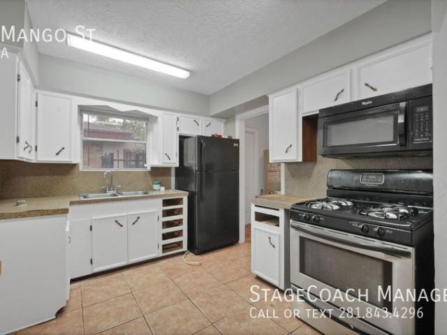3 BR, 1 BA Apartment 9953 Mango St, Houston, TX 77075
