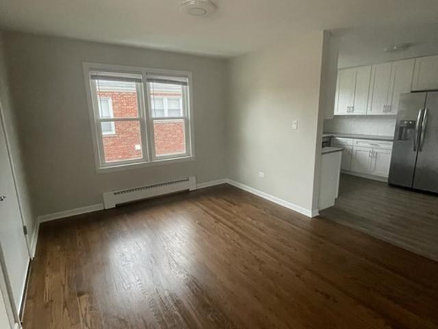 3 BR, 1 BA Apartment 907 North Northwest Highway, Unit #2, Park Ridge, IL 60068