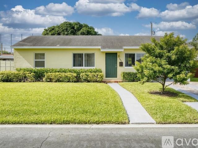 3 BR, 1 BA Apartment 906 Lytle St, West Palm Beach, FL 33405