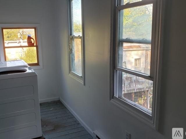 3 BR, 1 BA Apartment 908 Jacob St, Unit Unit 1, Troy, NY 12180