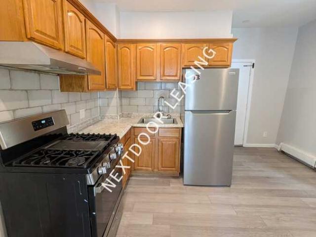 3 BR, 1 BA Apartment 90 W 20th St, Bayonne, NJ 07002
