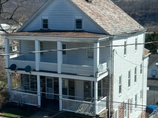 3 BR, 1 BA Apartment 90 Watkins Ave, Donora, PA 15033