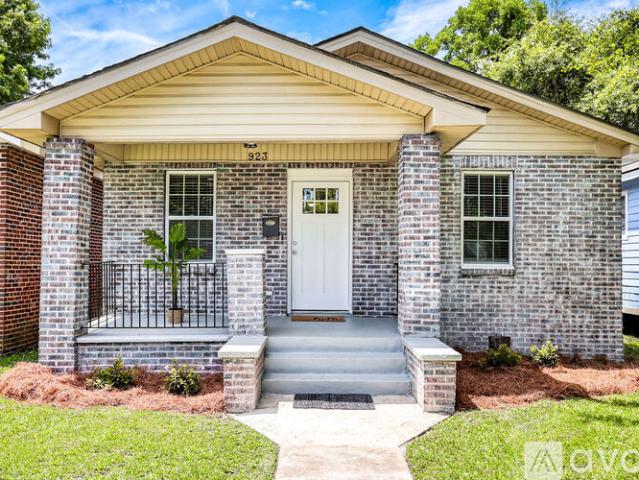 3 BR, 1 BA Apartment 923 W 46th St, Savannah, GA 31405