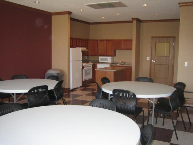 3 BR, 1 BA Apartment 920 24th Avenue Northeast Unit 101, Minneapolis, MN 55418