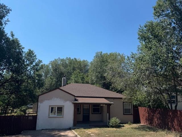 3 BR, 1 BA Apartment 929 Cheyenne Blvd, Colorado Springs, CO 80905