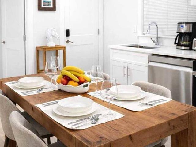 3 BR, 1 BA Apartment 92 Willow St #2, Cambridge, MA 02141