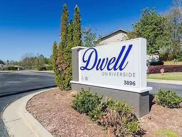 3 BR 2.0 BA 3896 Riverside Drive