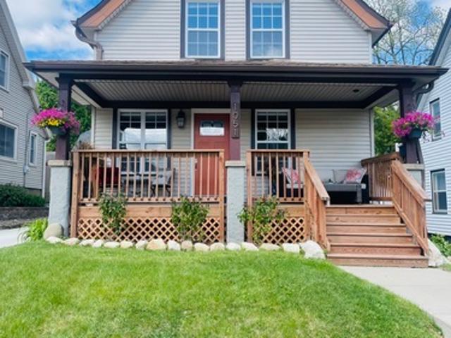 3 BR, 2.5 BA Apartment 1051 North 68th Street, Wauwatosa, WI 53213