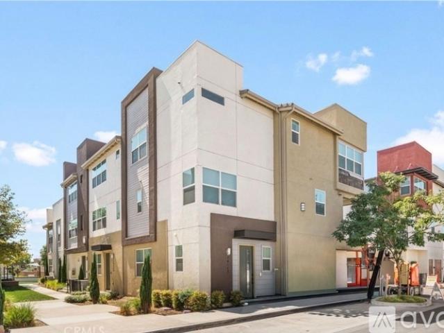 3 BR, 2.5 BA Apartment 10591 Huxley Drive, Unit Terra Vista, Rancho Cucamonga, CA 91730